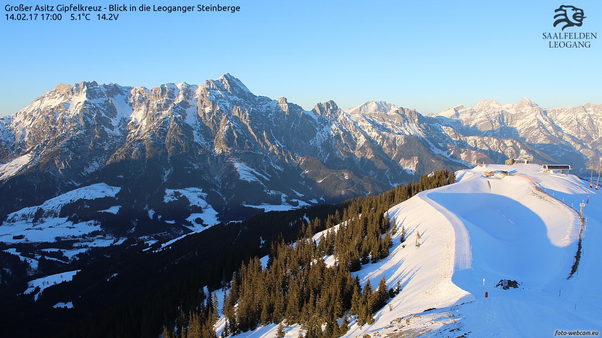 Großer Asitz Gipfelkreuz - Blick in die Leoganger Steinberge - Foto ...