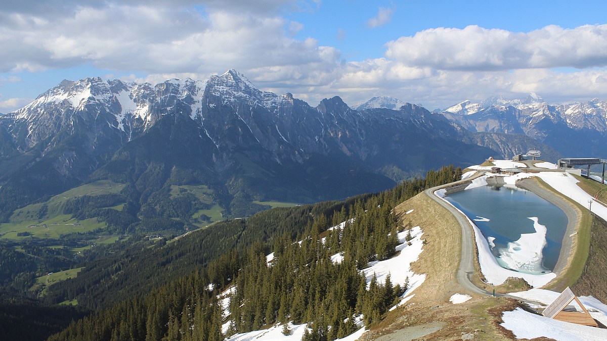 Großer Asitz Gipfelkreuz - Blick in die Leoganger Steinberge - Foto ...