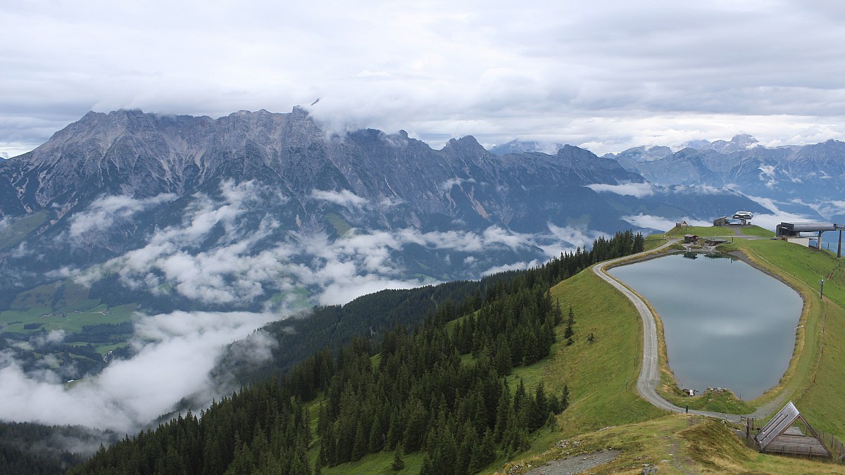 Großer Asitz Gipfelkreuz - Blick in die Leoganger Steinberge - Foto ...