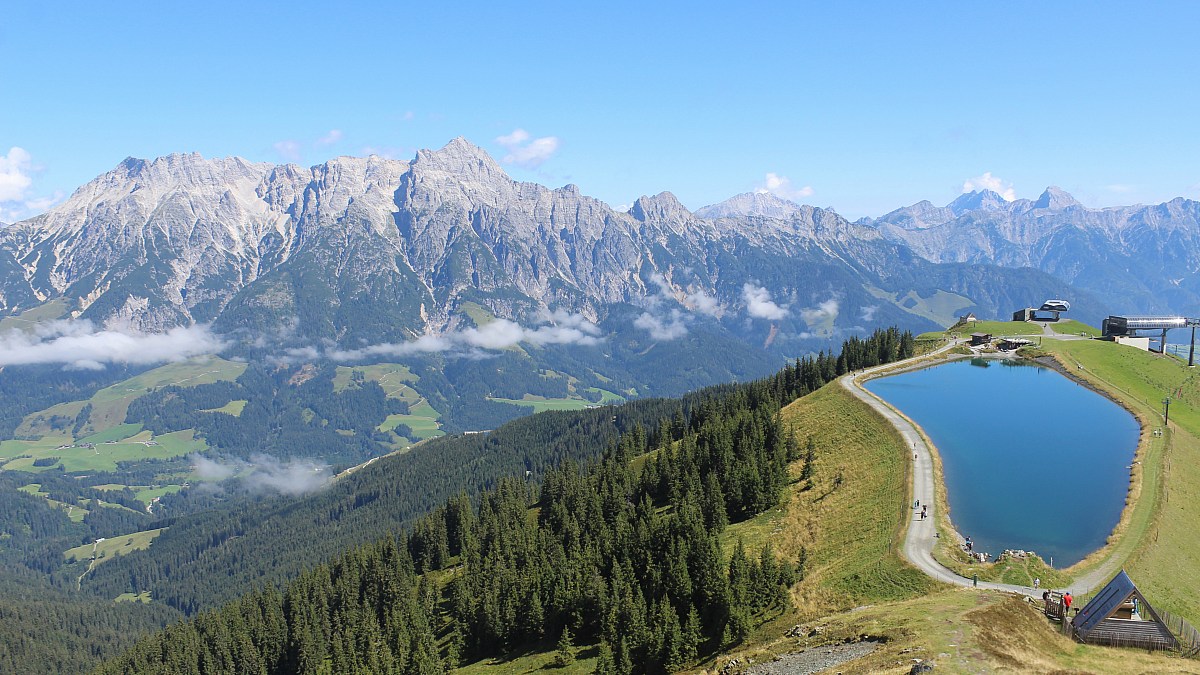 Großer Asitz Gipfelkreuz - Blick in die Leoganger Steinberge - Foto ...