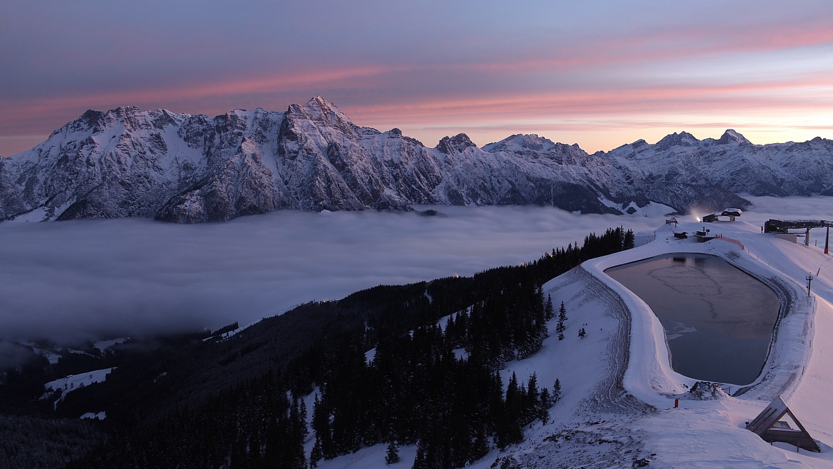 Großer Asitz Gipfelkreuz - Blick in die Leoganger Steinberge - Foto ...