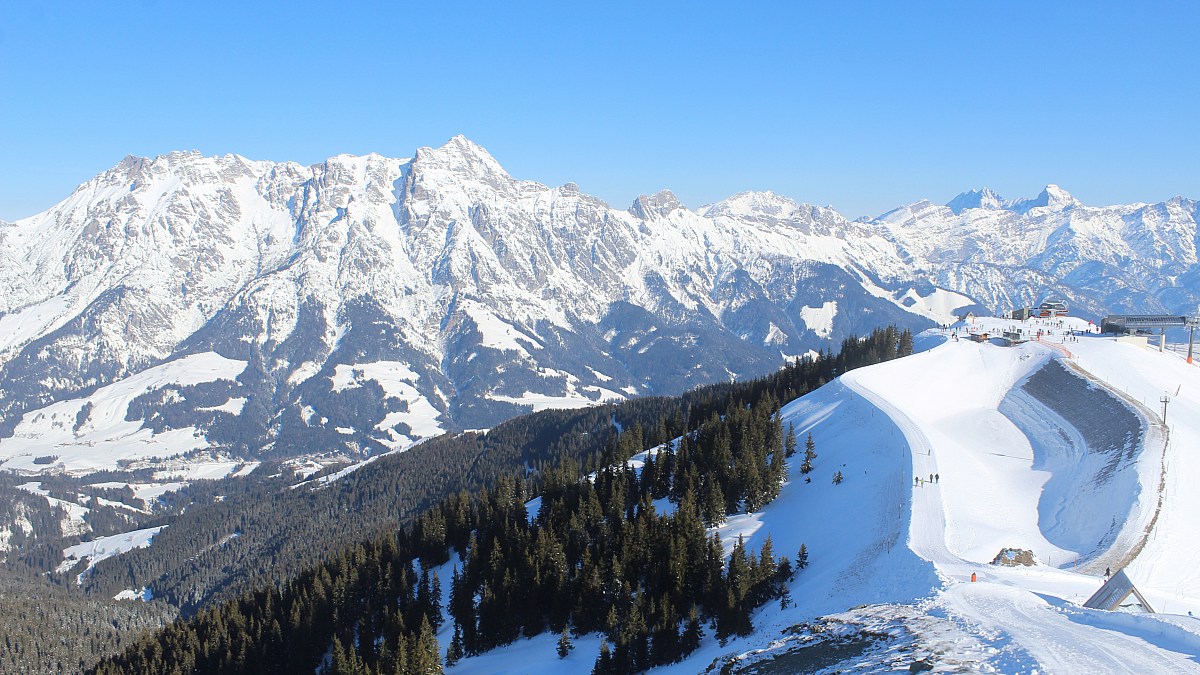 Großer Asitz Gipfelkreuz - Blick in die Leoganger Steinberge - Foto ...