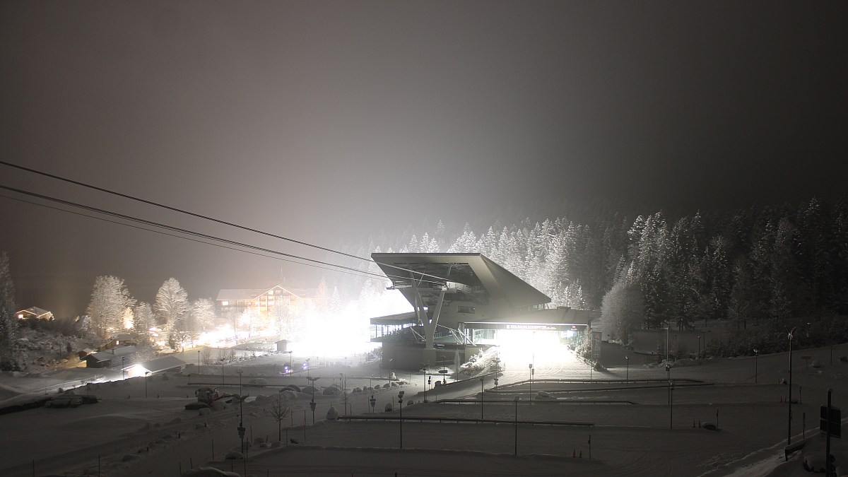 Bayerische Zugspitzbahn - Seilbahn Zugspitze - Talstation - Foto-Webcam.eu