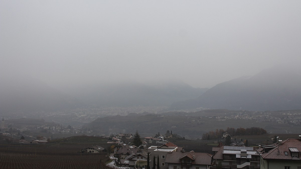 Gasthof Steinegger - Eppan Berg - Blick nach Osten - Foto-Webcam.eu