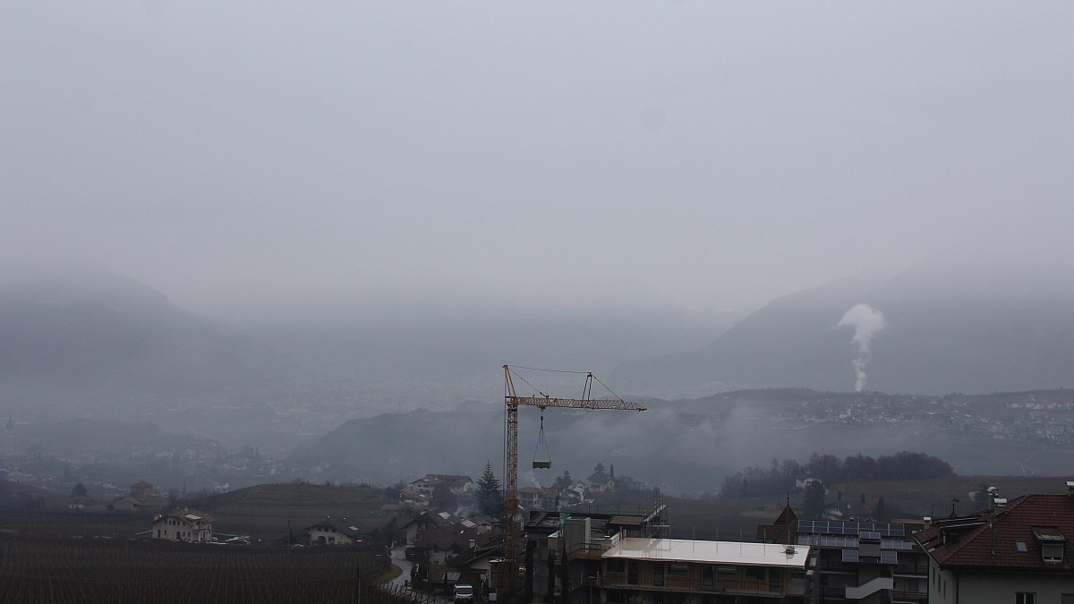 Gasthof Steinegger - Eppan Berg - Blick nach Osten - Foto-Webcam.eu