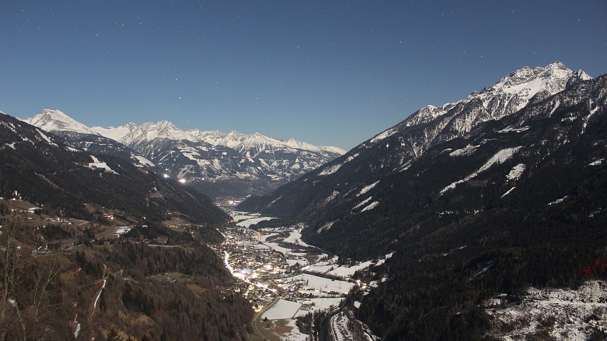 Flattach / Grafenberg - Blick zum Appartementhaus Lercher - Foto-Webcam.eu