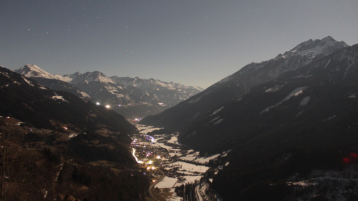 Flattach / Grafenberg - Blick zum Appartementhaus Lercher - Foto-Webcam.eu