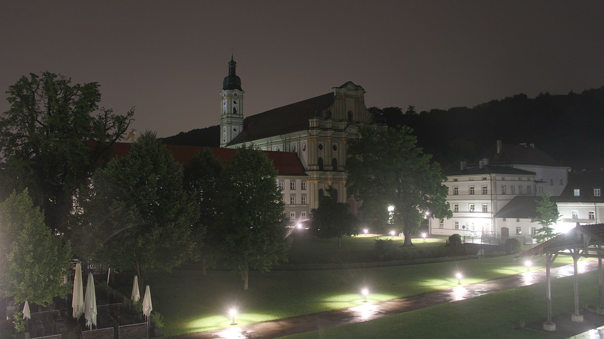 Veranstaltungsforum Fürstenfeld - Blick zur Klosterkirche - Foto-Webcam.eu