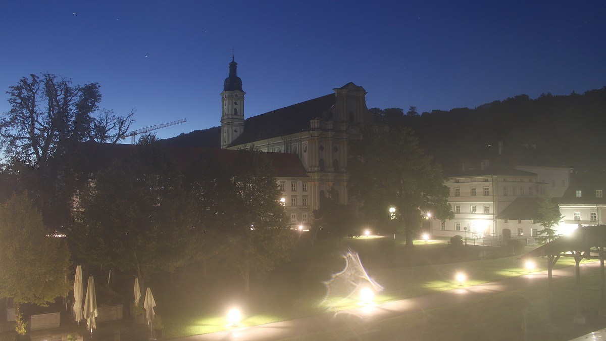 Veranstaltungsforum Fürstenfeld - Blick zur Klosterkirche - Foto-Webcam.eu