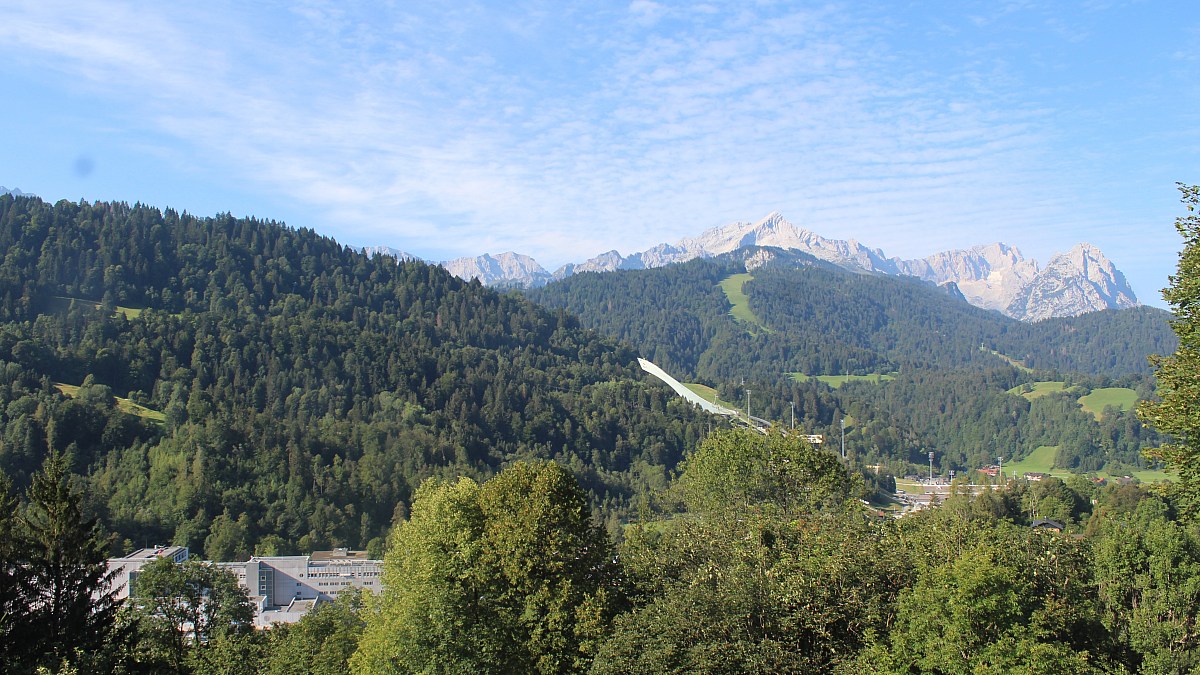 Gsteig - Blick zur Zugspitze - Foto-Webcam.eu
