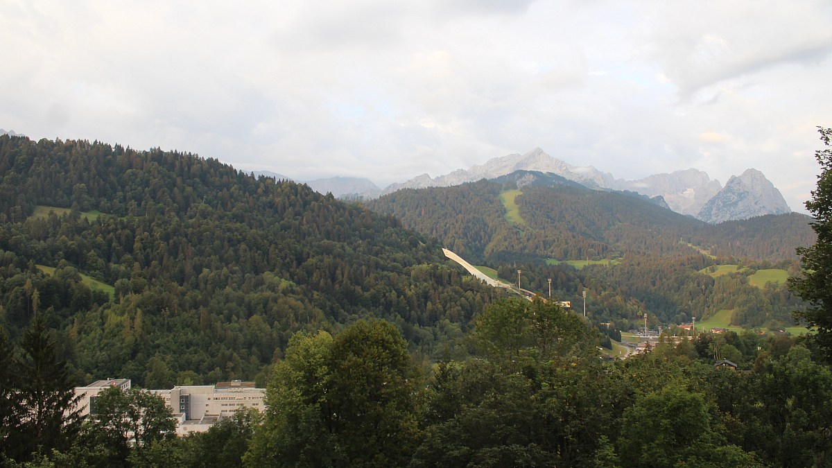 Gsteig - Blick zur Zugspitze - Foto-Webcam.eu