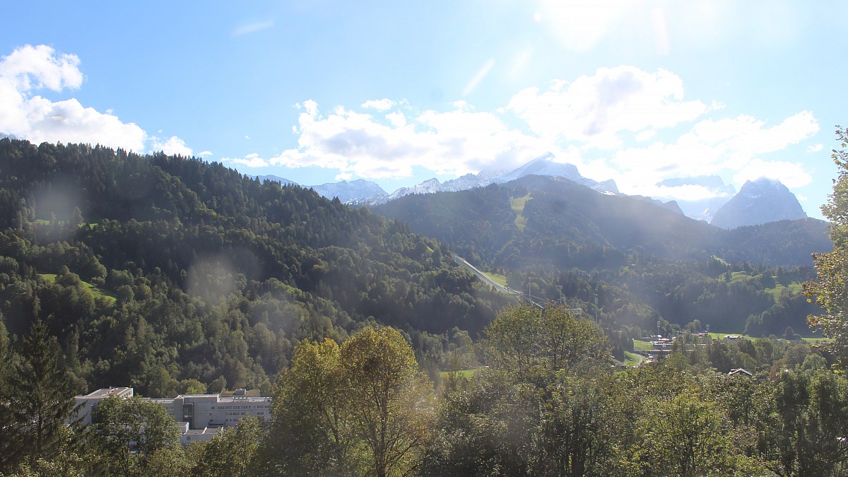 Gsteig - Blick zur Zugspitze - Foto-Webcam.eu