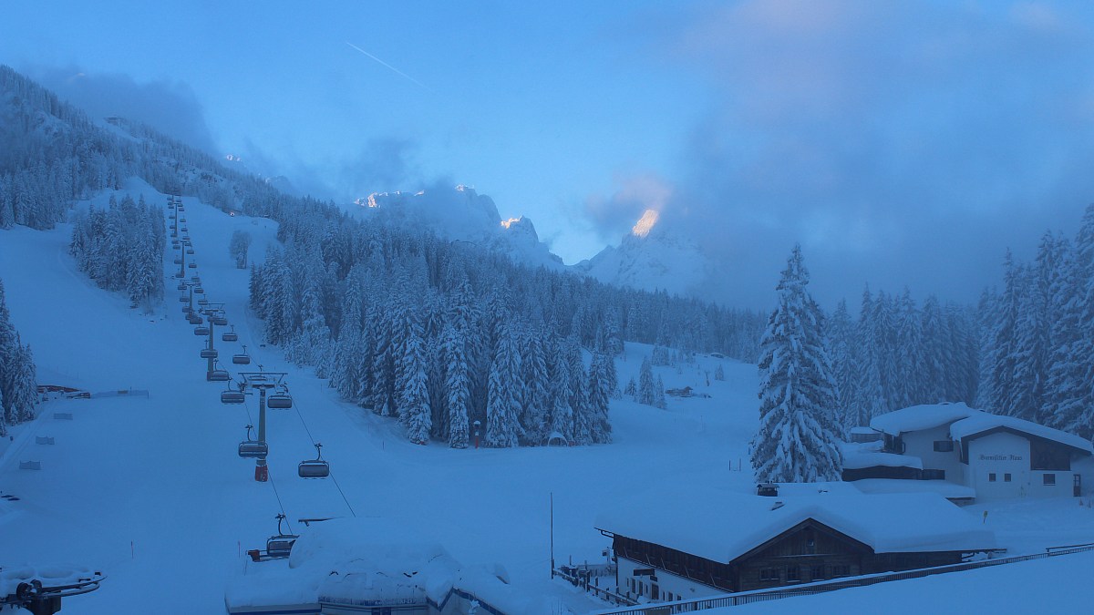 Hausberg - Garmisch-Classic - Blick nach Südwesten - Foto-Webcam.eu
