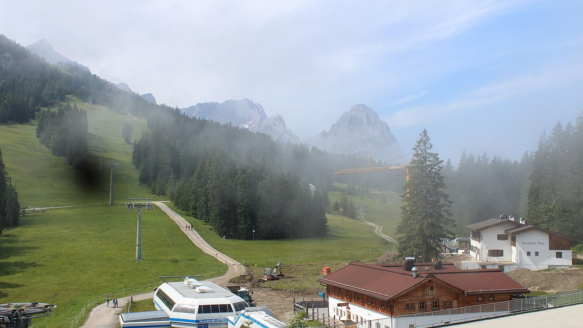 Hausberg - Garmisch-Classic - Blick nach Südwesten - Foto-Webcam.eu