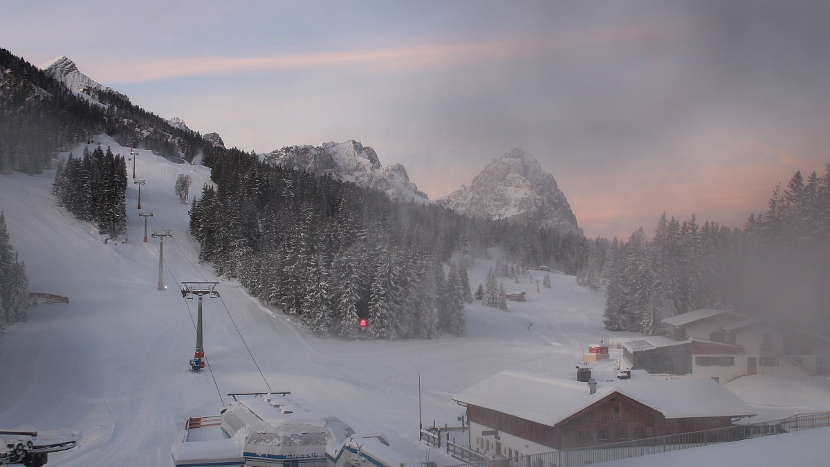 Hausberg - Garmisch-Classic - Blick nach Südwesten - Foto-Webcam.eu