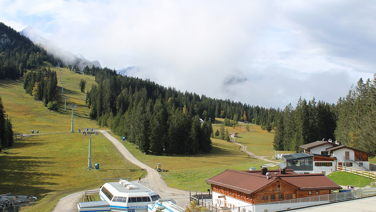 Hausberg - Garmisch-Classic - Blick nach Südwesten - Foto-Webcam.eu