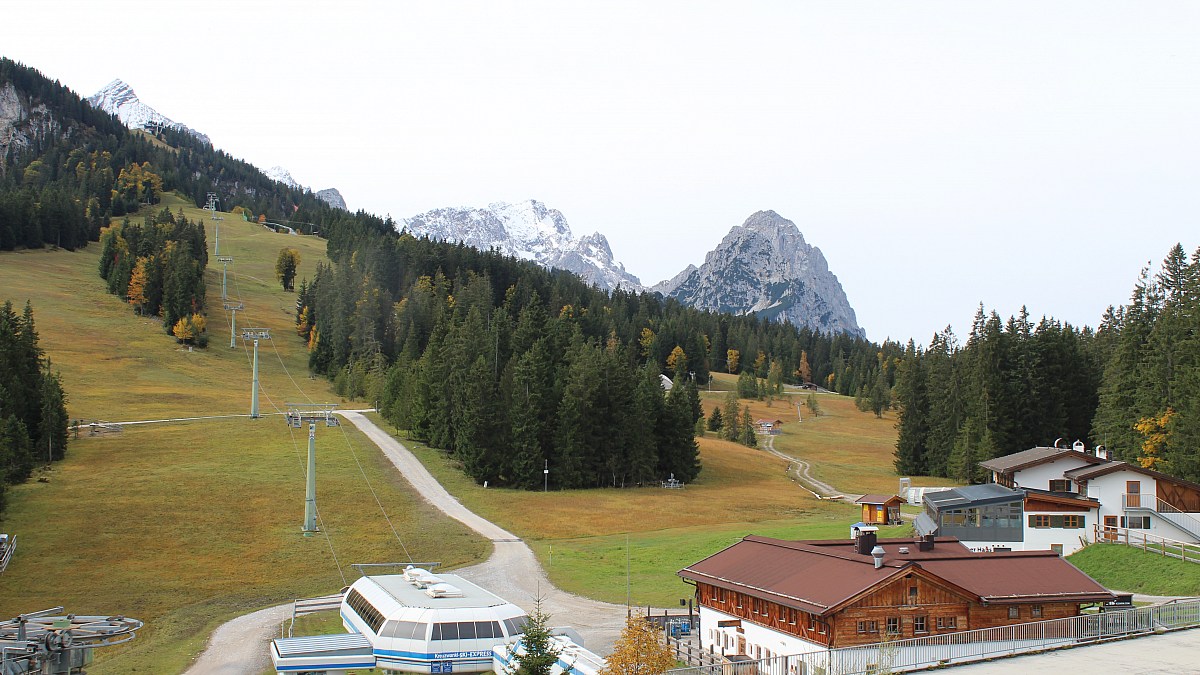 Hausberg - Garmisch-Classic - Blick nach Südwesten - Foto-Webcam.eu