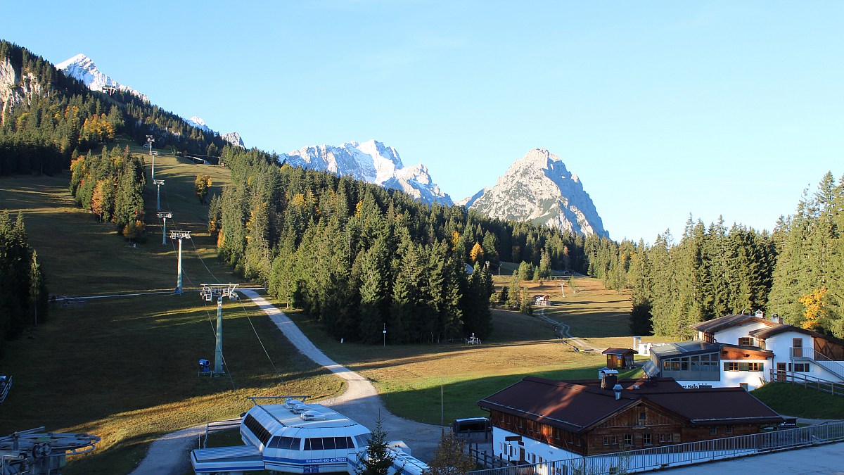 Hausberg - Garmisch-Classic - Blick nach Südwesten - Foto-Webcam.eu
