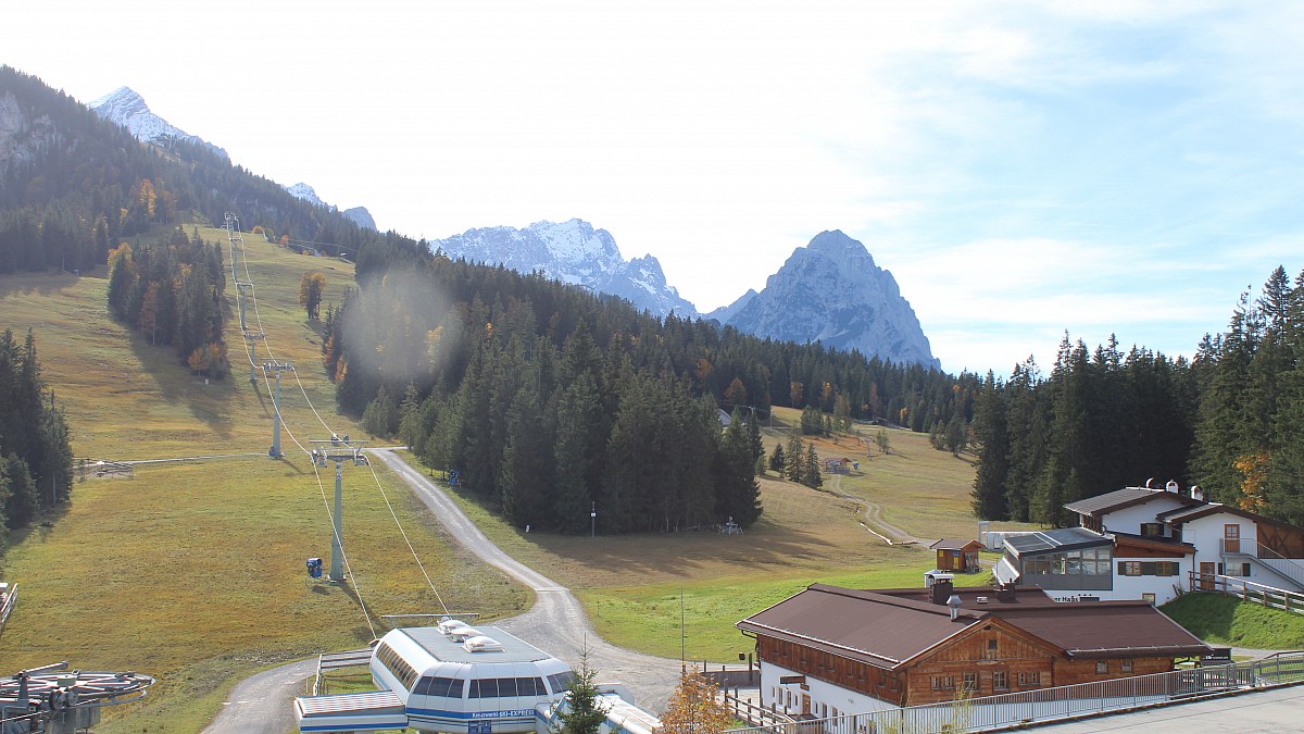 Hausberg - Garmisch-Classic - Blick nach Südwesten - Foto-Webcam.eu