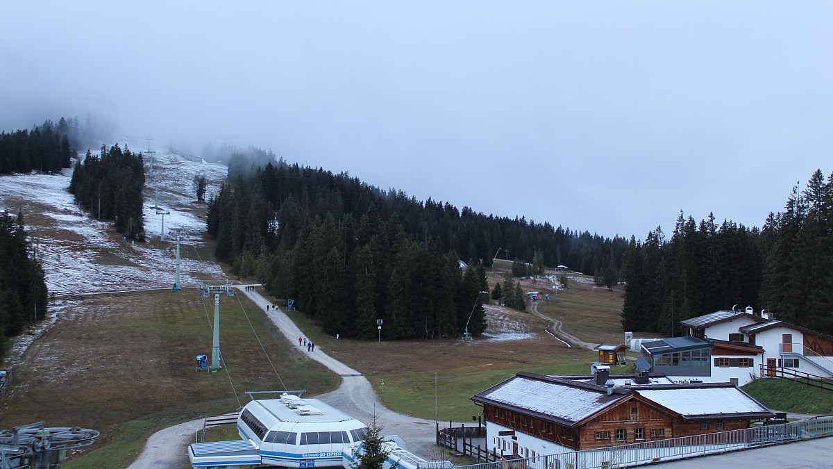 Hausberg - Garmisch-Classic - Blick nach Südwesten - Foto-Webcam.eu