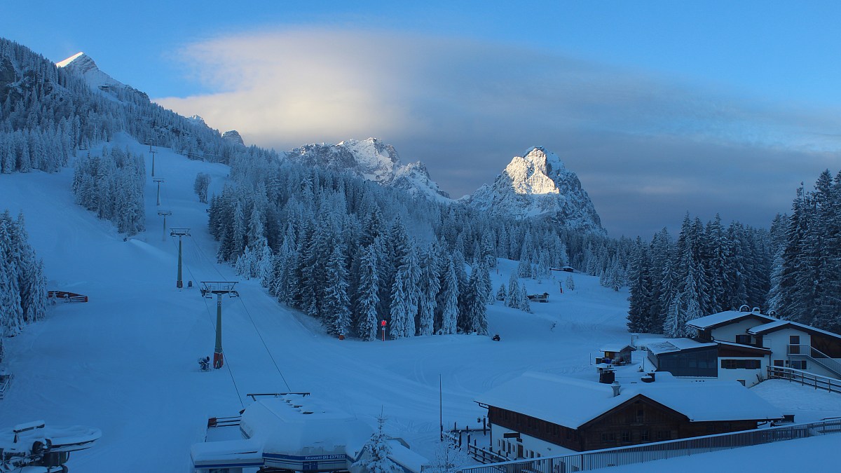 Hausberg - Garmisch-Classic - Blick nach Südwesten - Foto-Webcam.eu