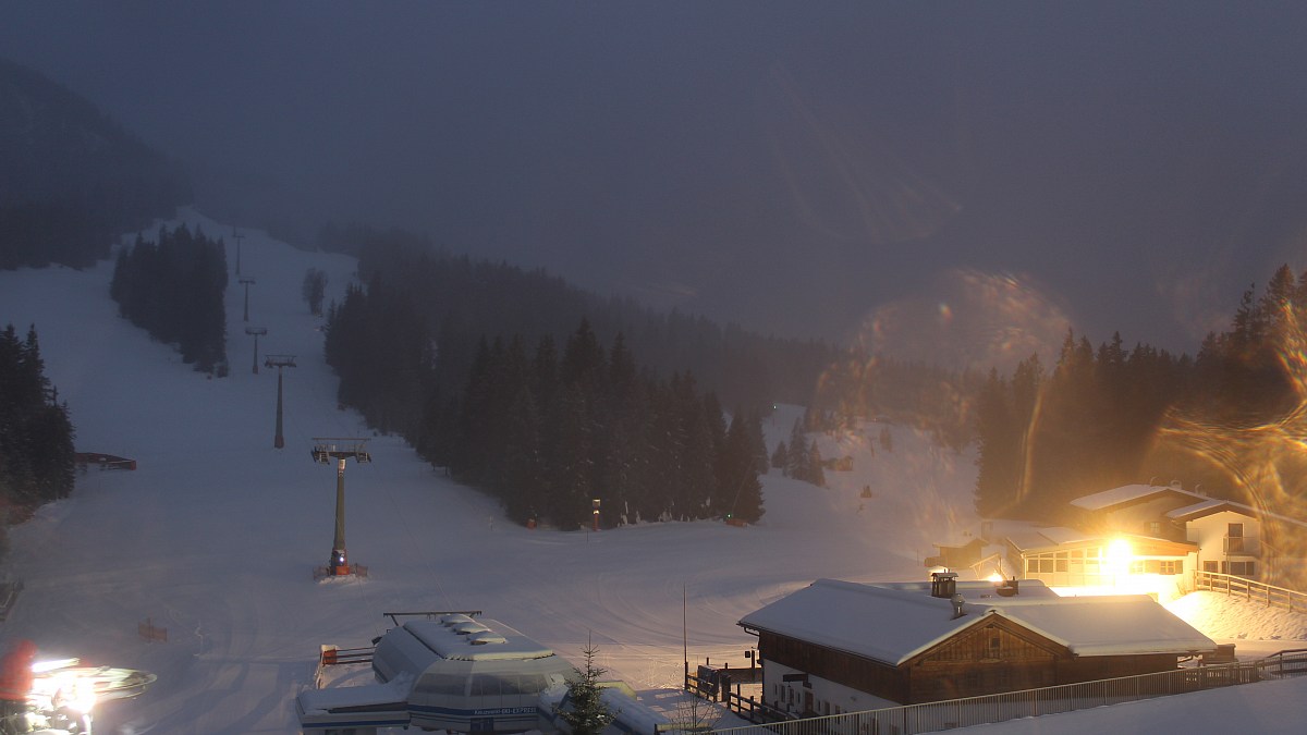 Hausberg - Garmisch-Classic - Blick nach Südwesten - Foto-Webcam.eu