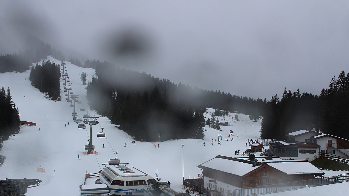 Hausberg - Garmisch-Classic - Blick nach Südwesten - Foto-Webcam.eu