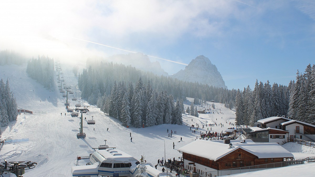 Hausberg - Garmisch-Classic - Blick nach Südwesten - Foto-Webcam.eu