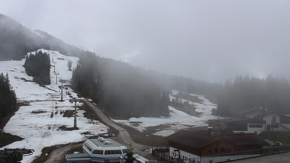 Hausberg - Garmisch-Classic - Blick nach Südwesten - Foto-Webcam.eu