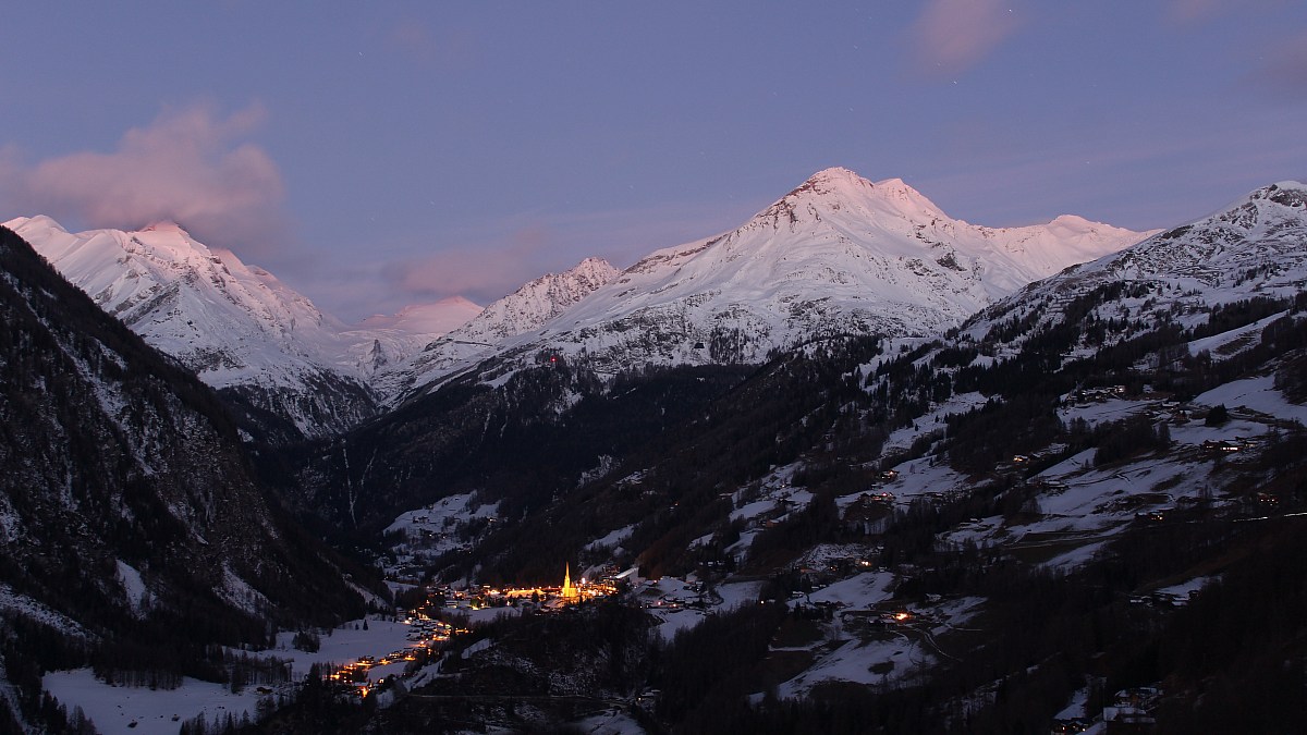 Heiligenblut / Zirbenhof - Blick zum Großglockner - Foto-Webcam.eu