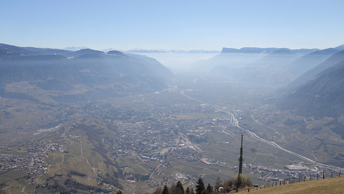 Berggasthaus Hochmuth - Dorf Tirol / Meran - Blick nach Südosten - Foto ...
