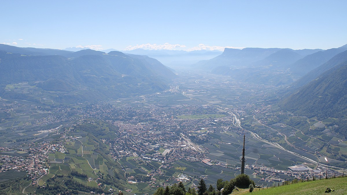 Berggasthaus Hochmuth - Dorf Tirol / Meran - Blick nach Südosten - Foto ...