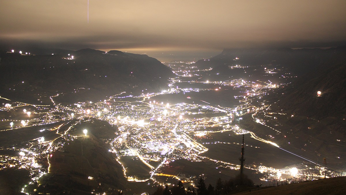 Berggasthaus Hochmuth - Dorf Tirol / Meran - Blick nach Südosten - Foto ...