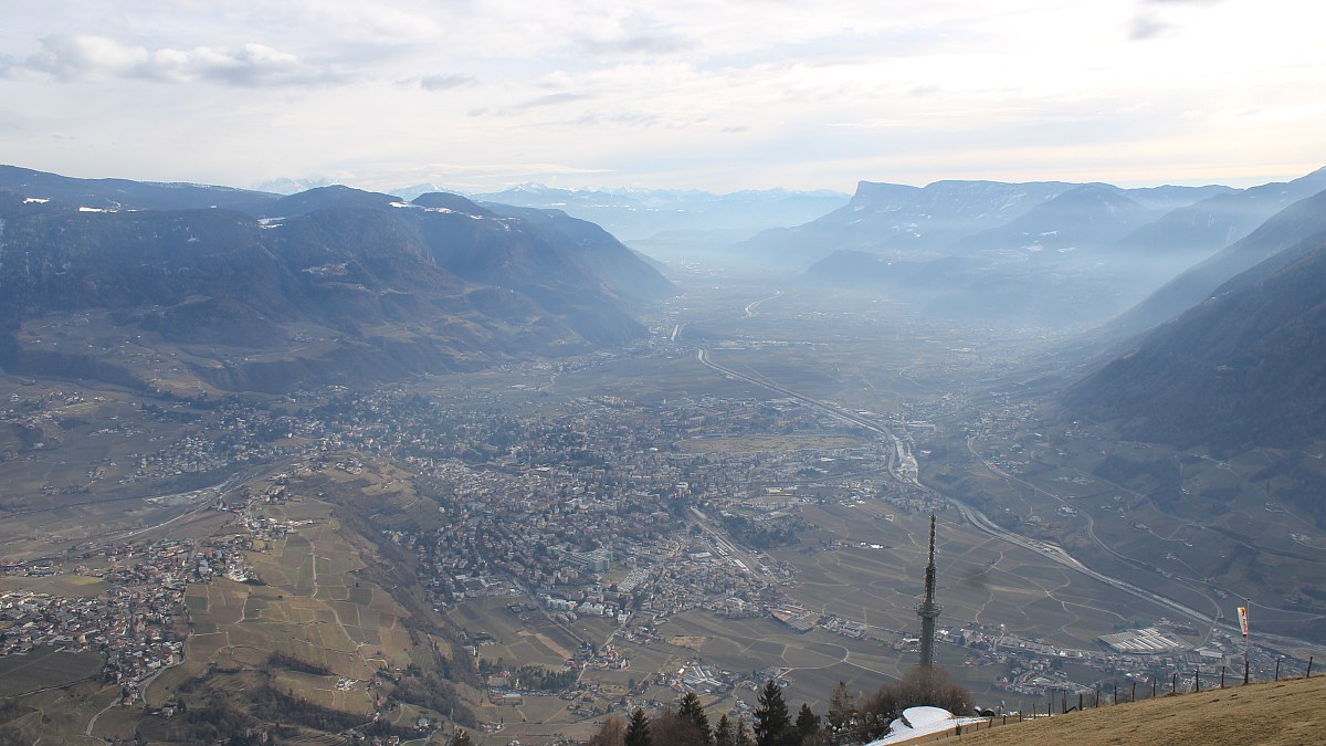 Berggasthaus Hochmuth - Dorf Tirol / Meran - Blick nach Südosten - Foto ...