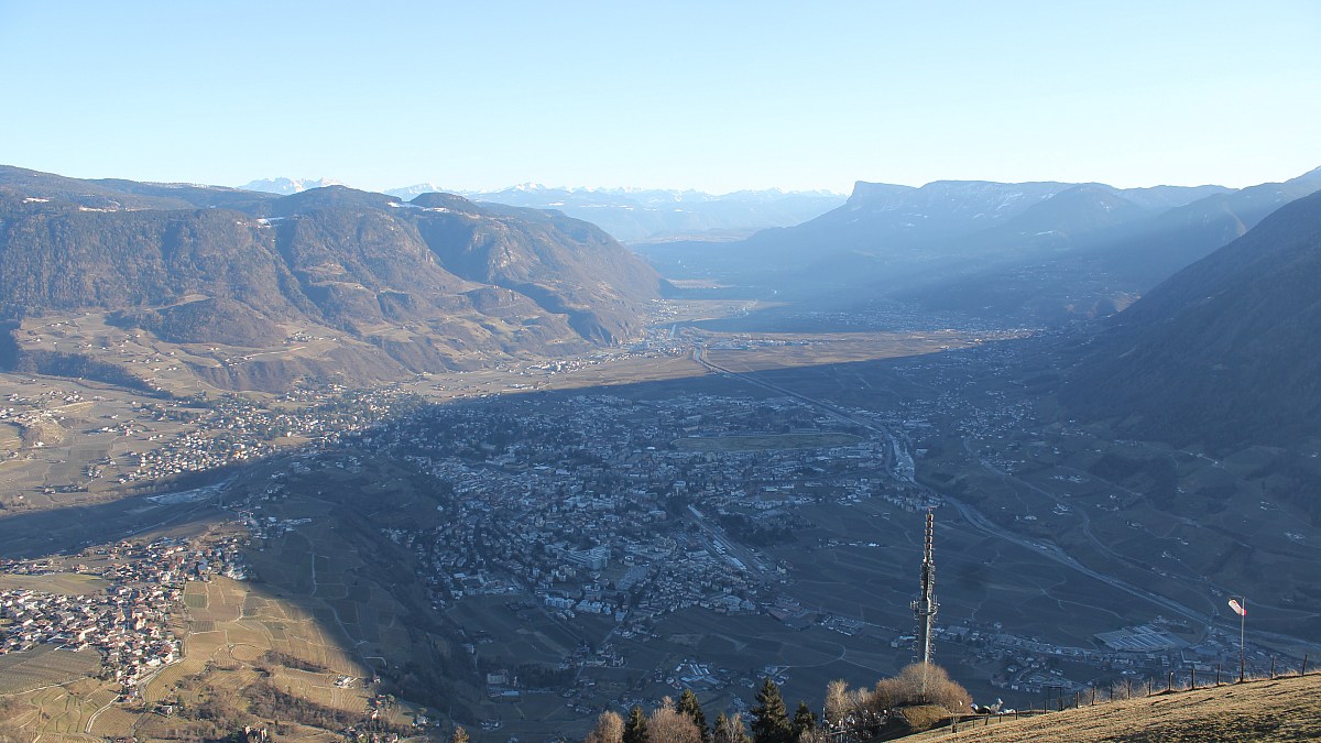 Berggasthaus Hochmuth - Dorf Tirol / Meran - Blick nach Südosten - Foto ...