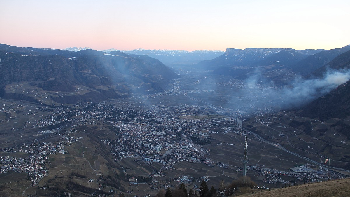 Berggasthaus Hochmuth - Dorf Tirol / Meran - Blick nach Südosten - Foto ...