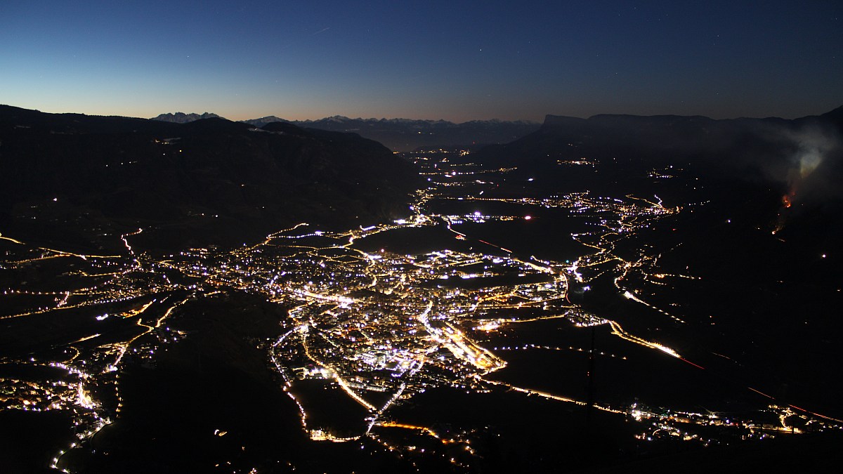 Berggasthaus Hochmuth - Dorf Tirol / Meran - Blick nach Südosten - Foto ...