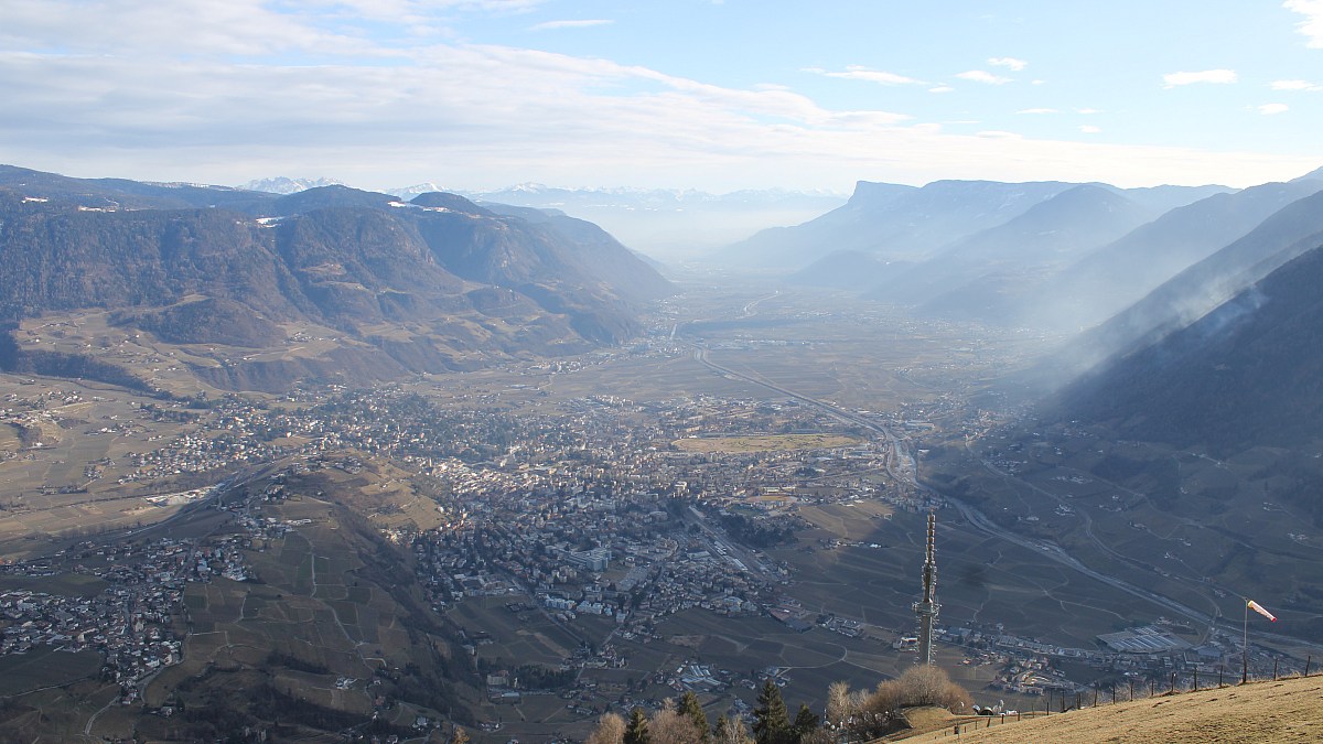 Berggasthaus Hochmuth - Dorf Tirol / Meran - Blick nach Südosten - Foto ...