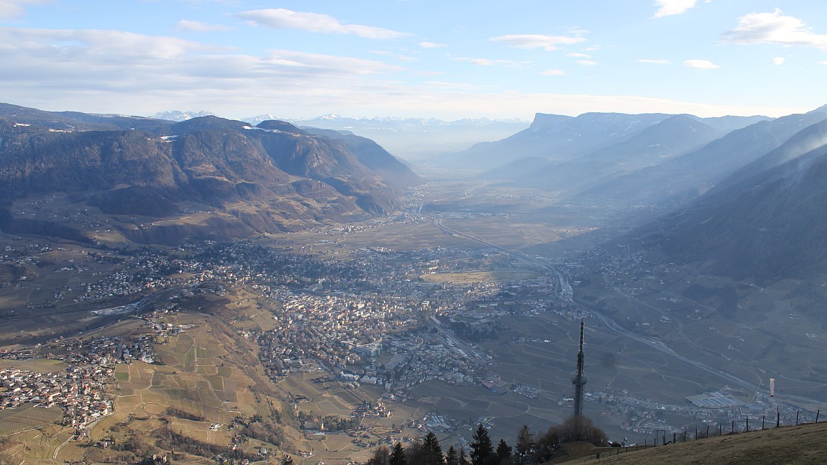 Berggasthaus Hochmuth - Dorf Tirol / Meran - Blick nach Südosten - Foto ...
