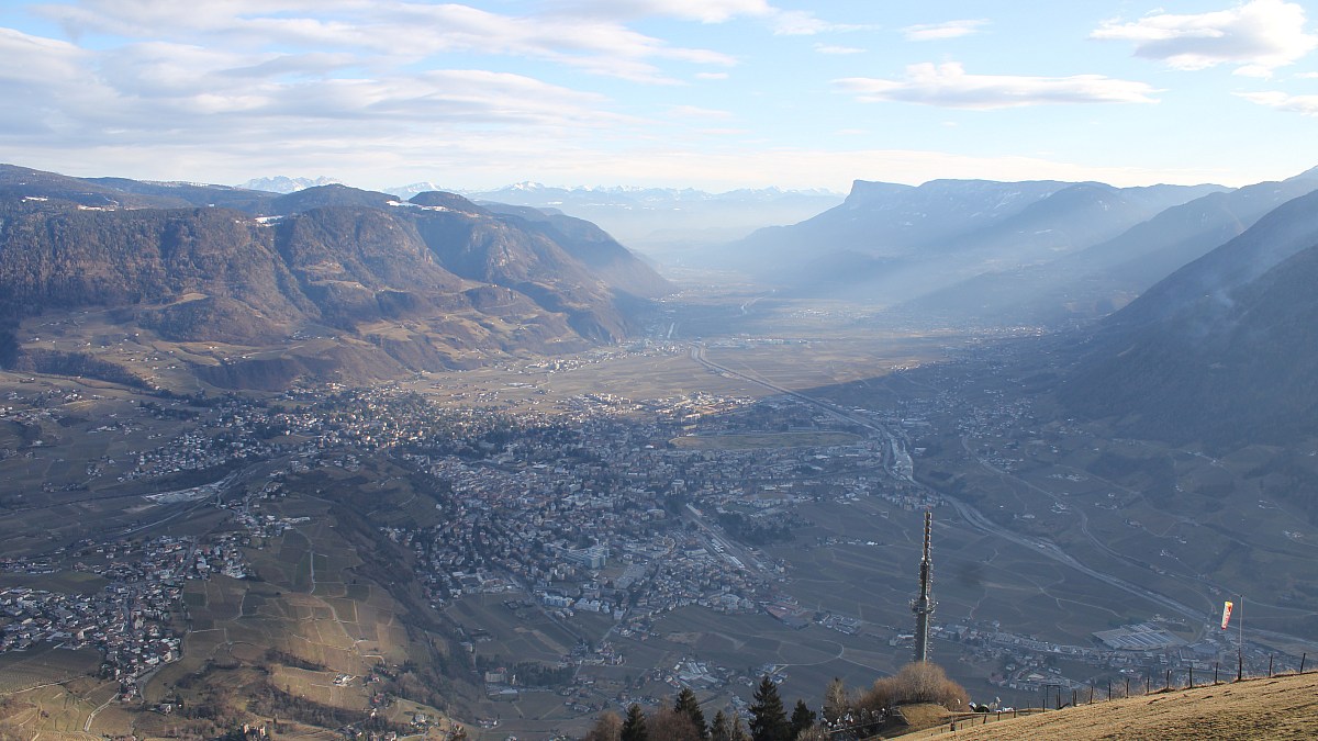 Berggasthaus Hochmuth - Dorf Tirol / Meran - Blick nach Südosten - Foto ...