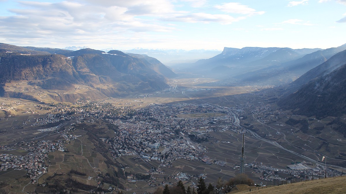 Berggasthaus Hochmuth - Dorf Tirol / Meran - Blick nach Südosten - Foto ...