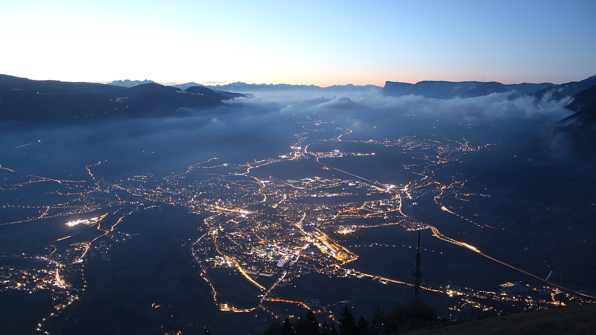 Berggasthaus Hochmuth - Dorf Tirol / Meran - Blick nach Südosten - Foto ...