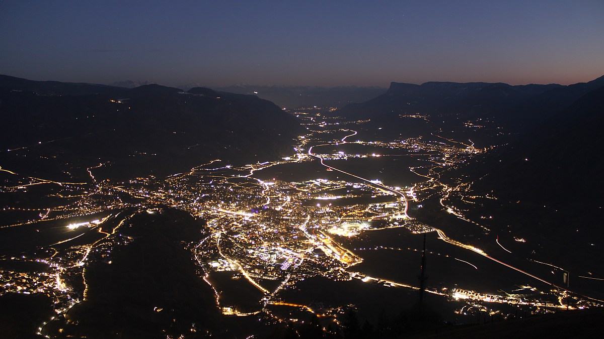 Berggasthaus Hochmuth - Dorf Tirol / Meran - Blick nach Südosten - Foto ...