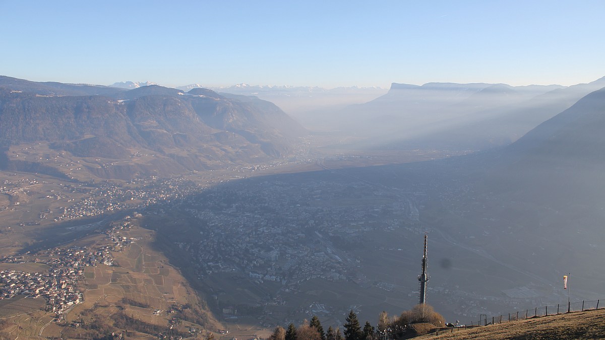 Berggasthaus Hochmuth - Dorf Tirol / Meran - Blick nach Südosten - Foto ...