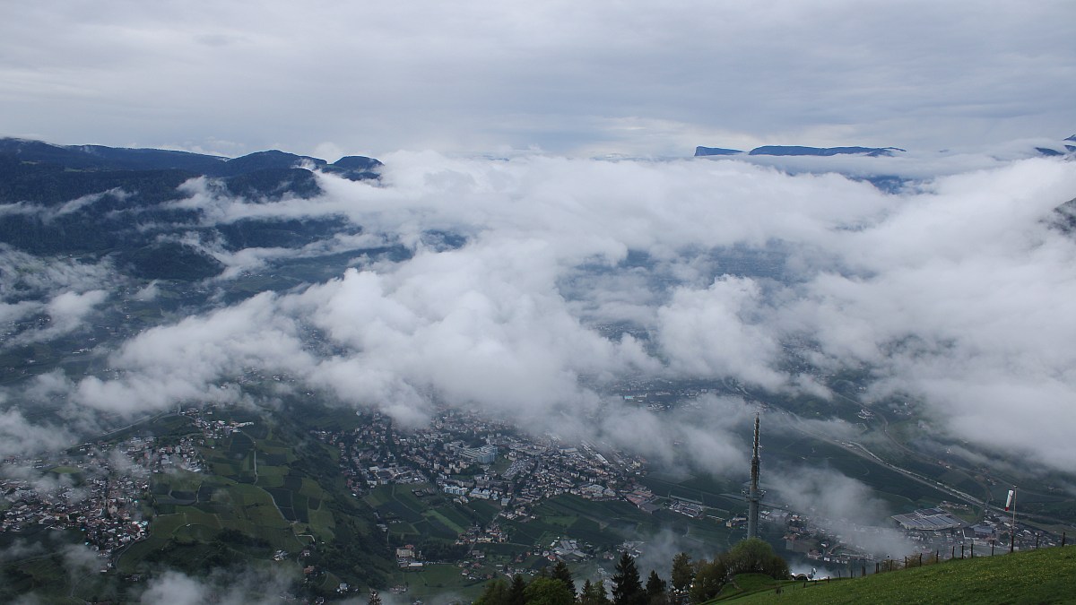 Berggasthaus Hochmuth - Dorf Tirol / Meran - Blick nach Südosten - Foto ...