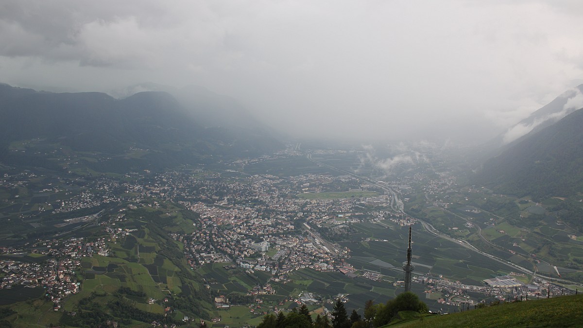 Berggasthaus Hochmuth - Dorf Tirol / Meran - Blick nach Südosten - Foto ...