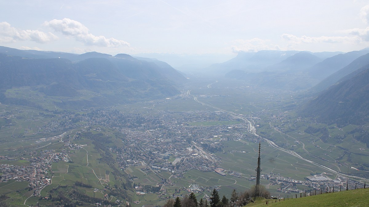 Berggasthaus Hochmuth - Dorf Tirol / Meran - Blick nach Südosten - Foto ...