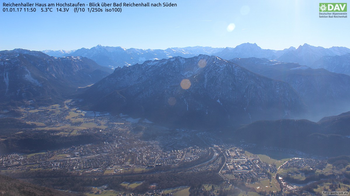 Reichenhaller Haus am Hochstaufen - Blick über Bad Reichenhall nach ...
