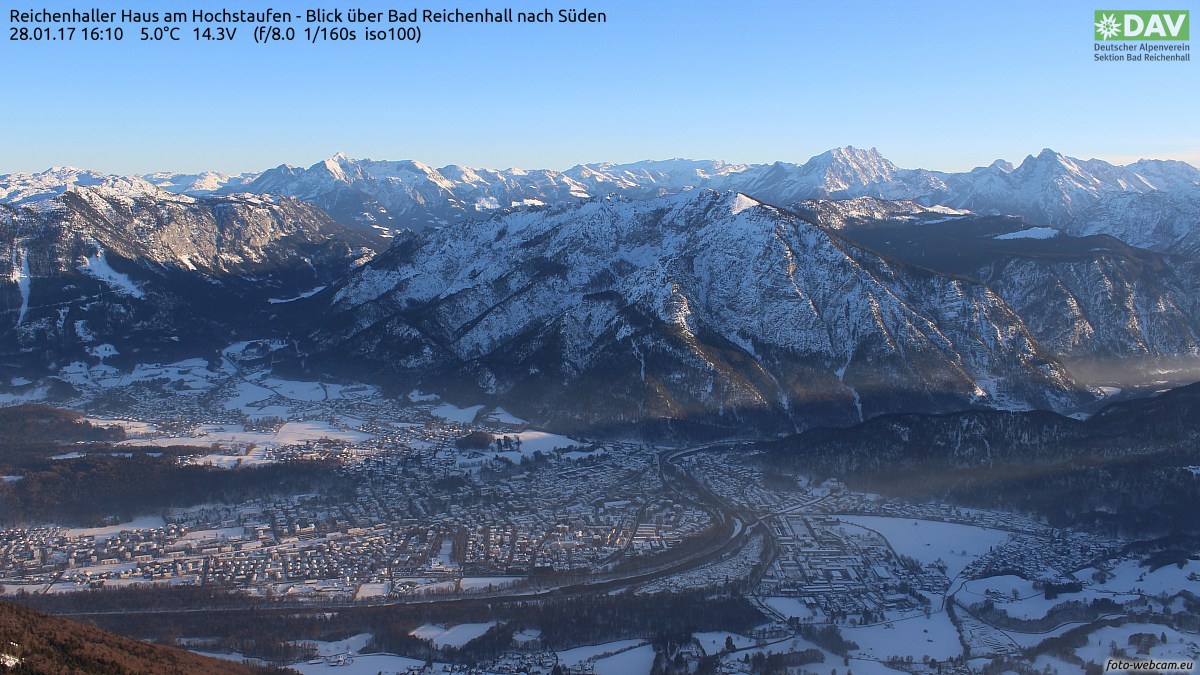 Reichenhaller Haus am Hochstaufen - Blick über Bad Reichenhall nach ...