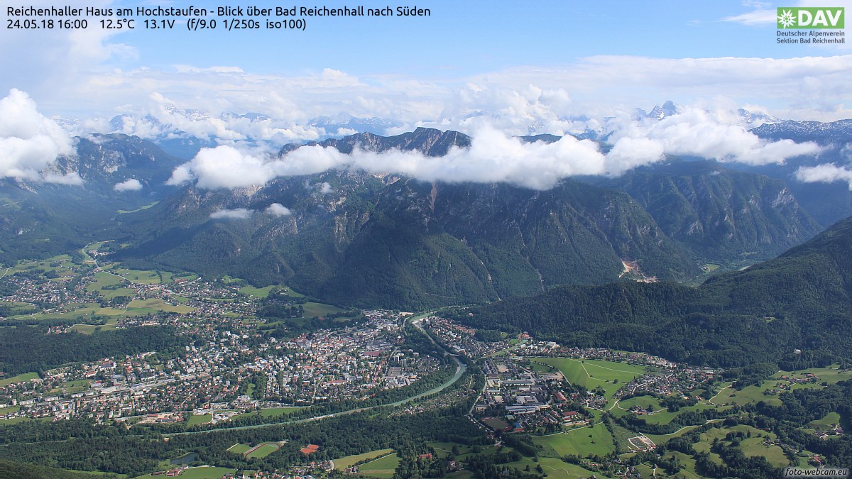 Reichenhaller Haus am Hochstaufen - Blick über Bad Reichenhall nach ...